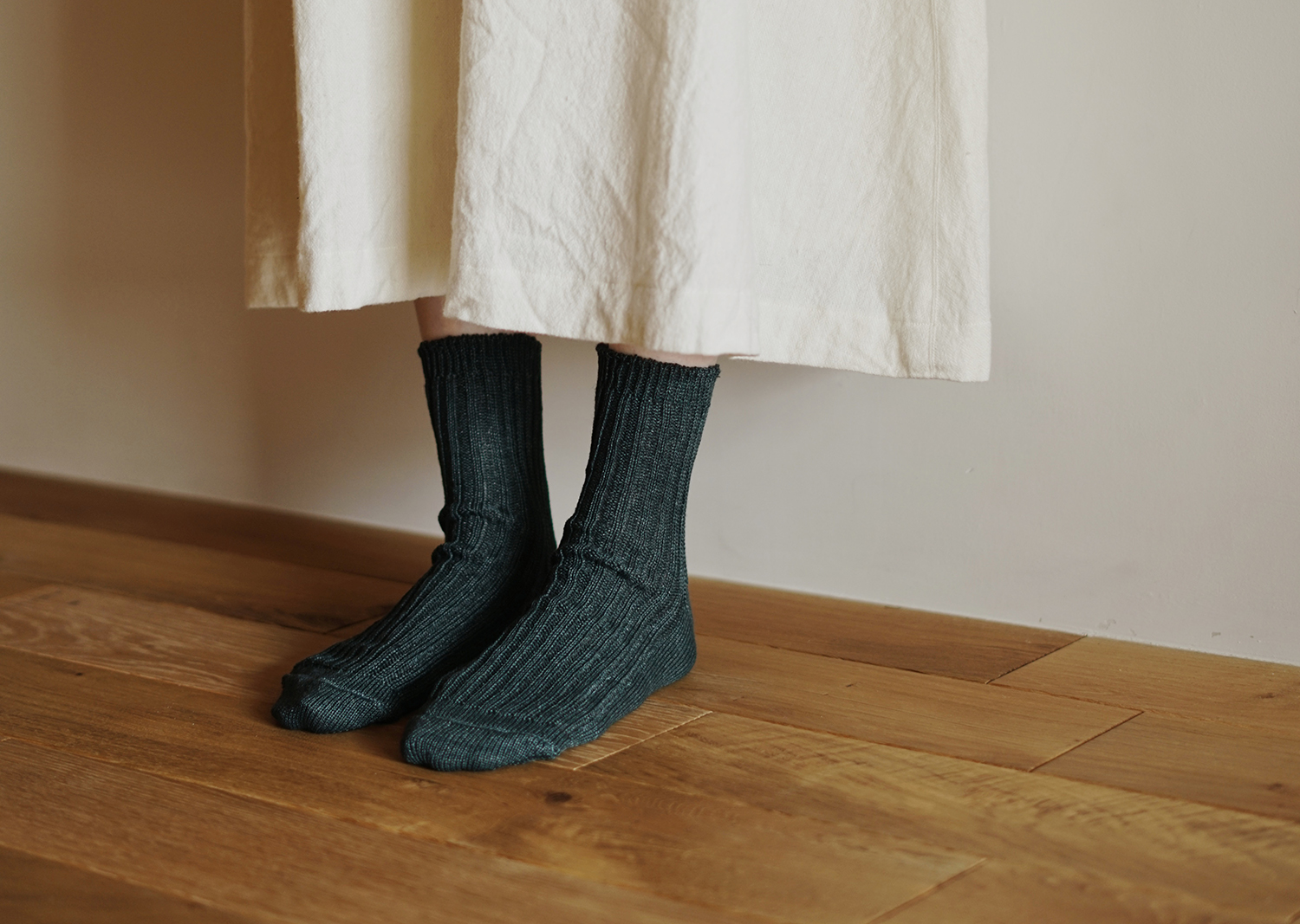 NISHIGUCHI KUTSUSHITA｜NISHIGUCHI KUTSUSHITA is a Japanese sock company ...
